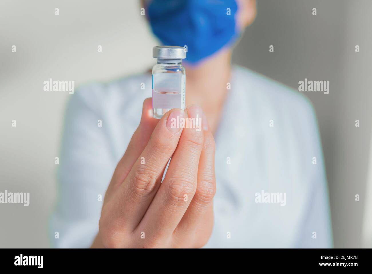 close view of a nurse holding a medical sample Stock Photo - Alamy