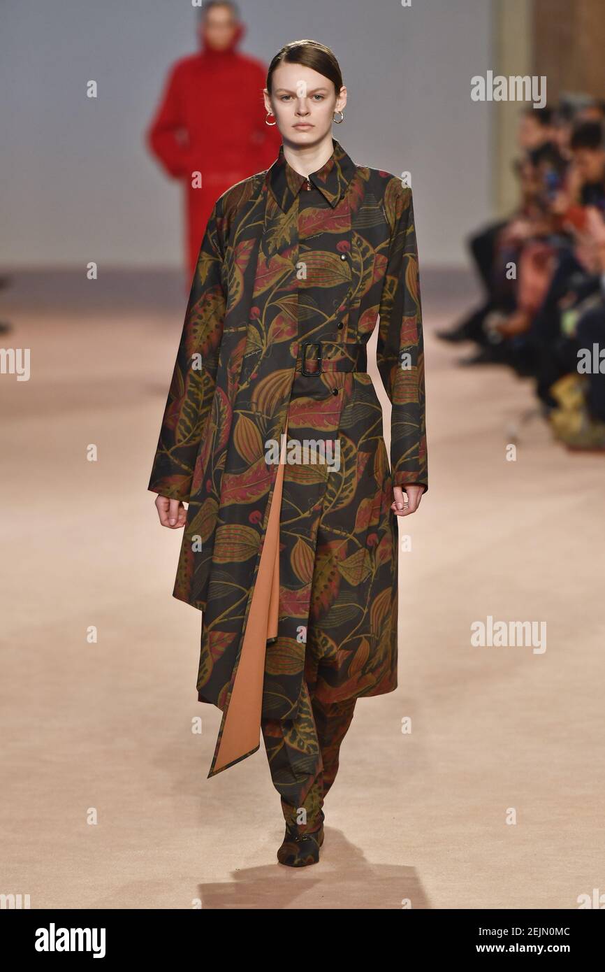 Model Cara Taylor walks on the runway at the Salvatore Ferragamo ...