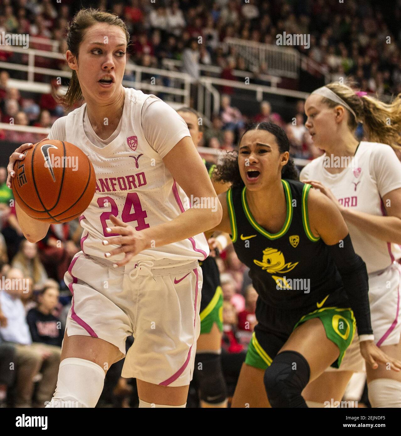 Feb 24, 2020 Stanford, CA, U.S.A. Stanford Cardinal guard Lacie Hull ...