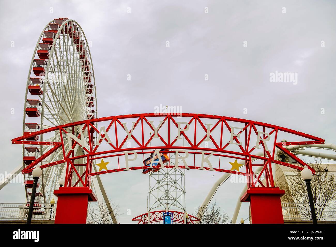 Chicago Navy Pier Park sign and ferris wheel, downtown Chicago ...