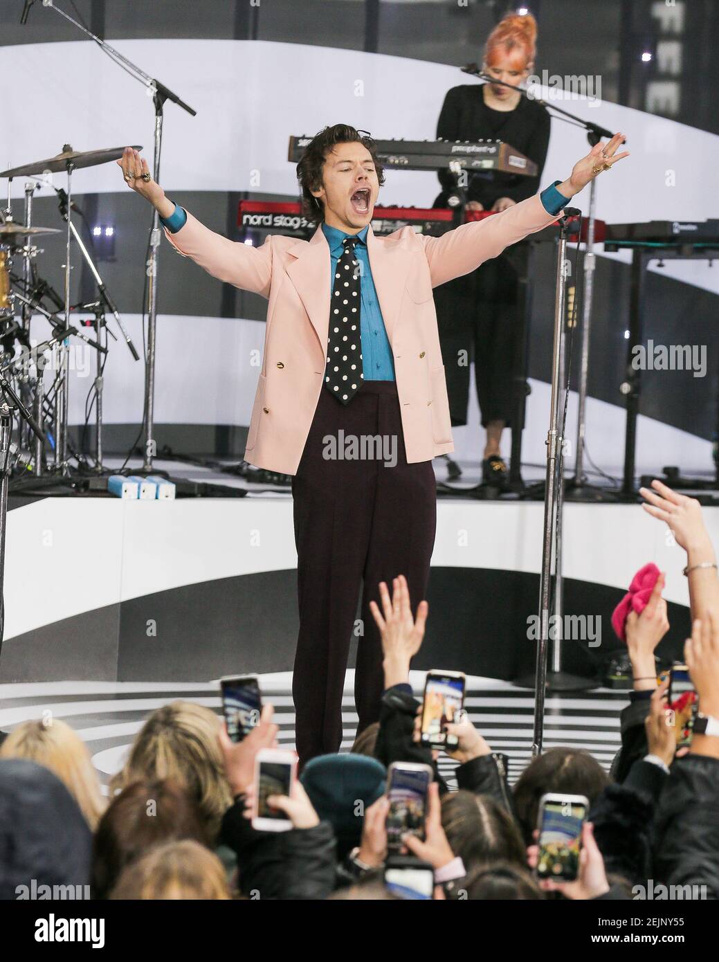 MANHATTAN, NEW YORK CITY, NEW YORK, USA - FEBRUARY 26: Harry Styles ...