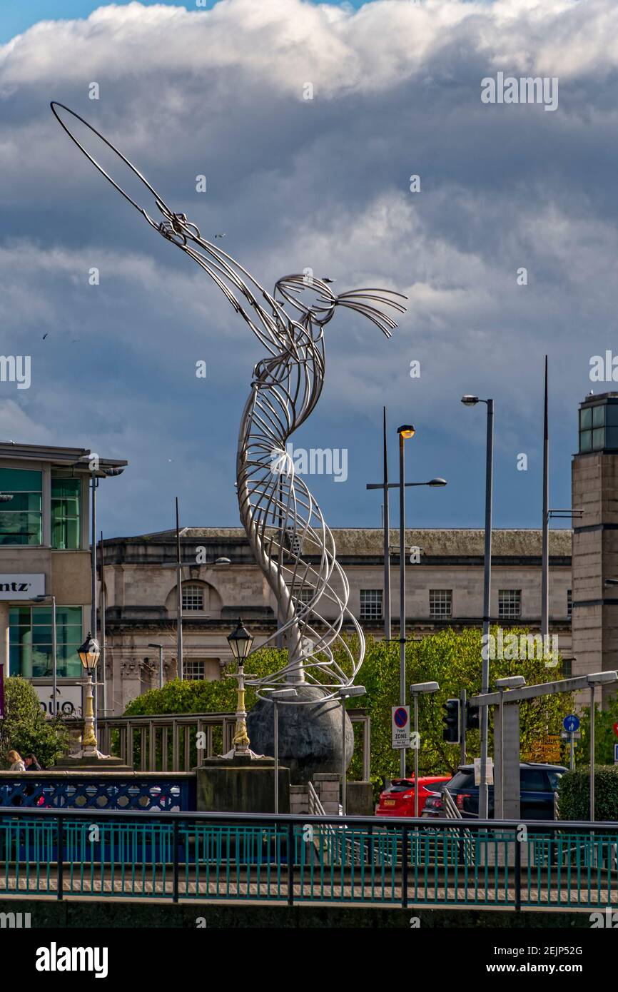Belfast, Northern Ireland. 30th April, 2016. Statue of Harmony by ...