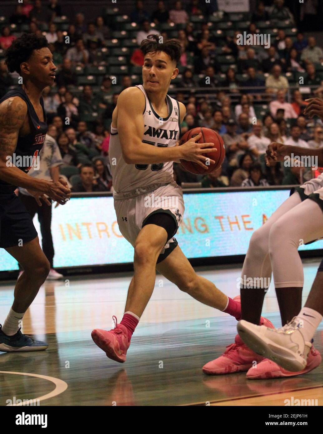 February 27, 2020 - Hawaii Rainbow Warriors guard Kameron Ng (50 ...