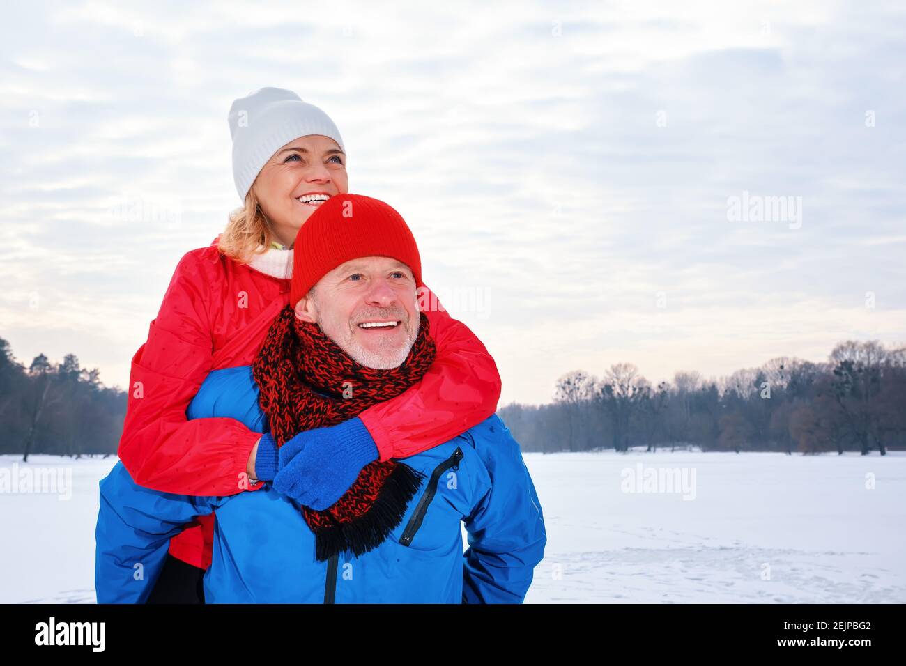 Fitness piggyback hi-res stock photography and images - Alamy