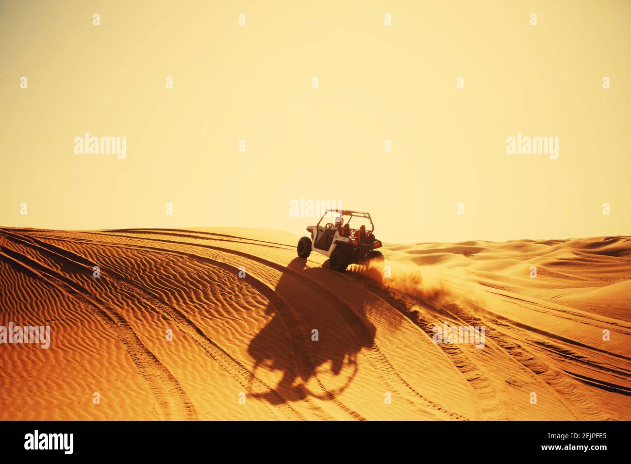 Dune buggy racing in desert hi-res stock photography and images - Alamy