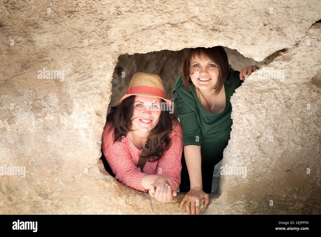 Cave girls hi-res stock photography and images - Alamy