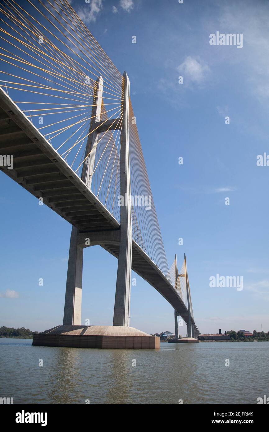 Neak loeung bridge hi-res stock photography and images - Alamy