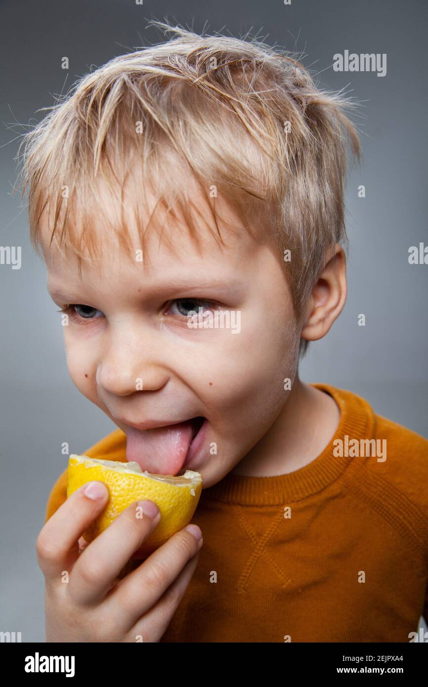 Lemon sour face hi-res stock photography and images - Alamy