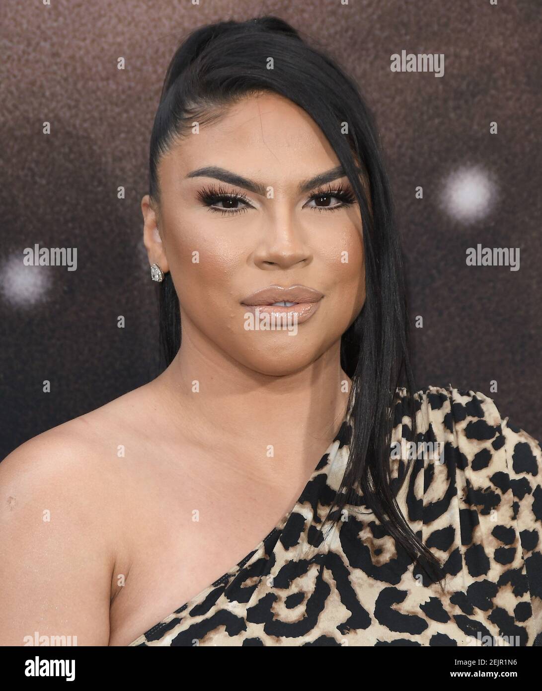 Griselda Martinez arrives at the Warner Bros Pictures' THE WAY BACK Los ...