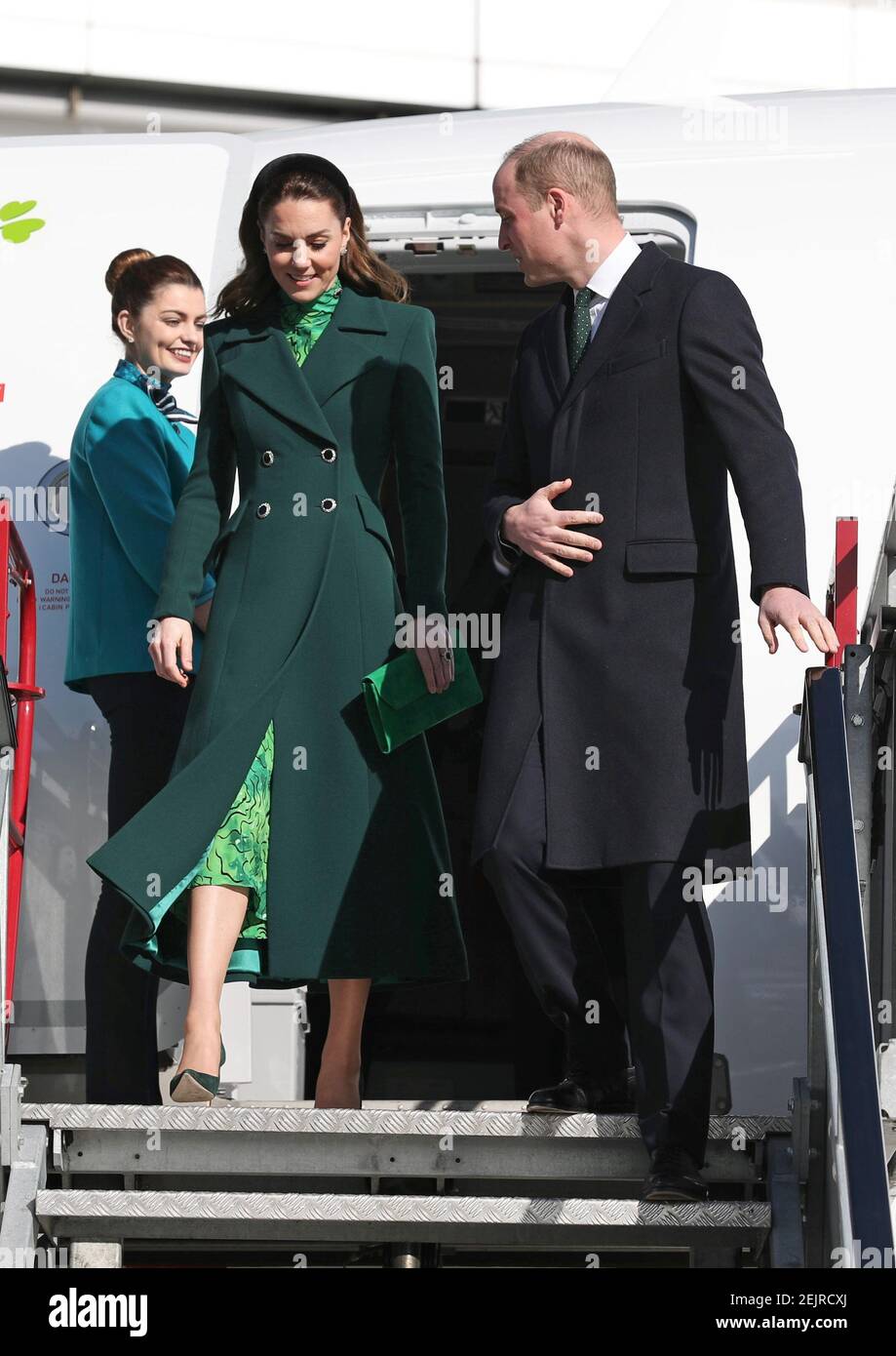 Prince William and Catherine, Duke and Duchess of Cambridge arrive at ...