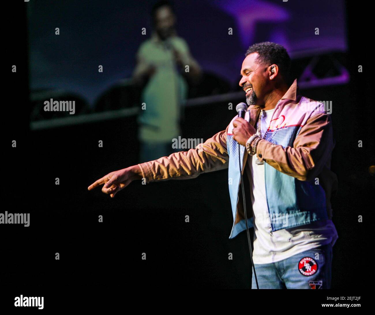 Comedian Mike Epps performs at The Fabulously Funny Comedy Festival at ...