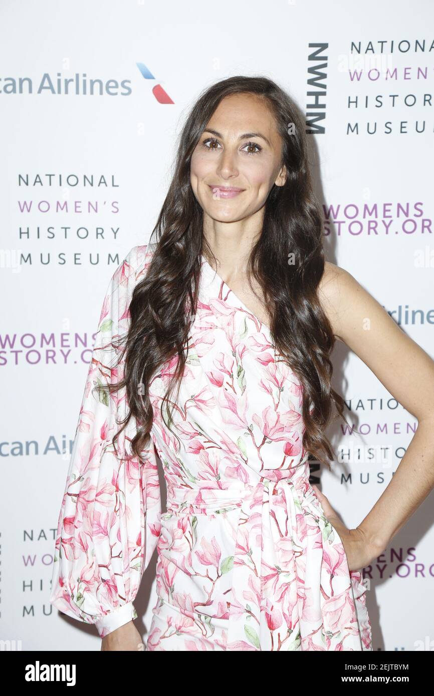 Julia Price walking the red carpet at The National Women's History ...