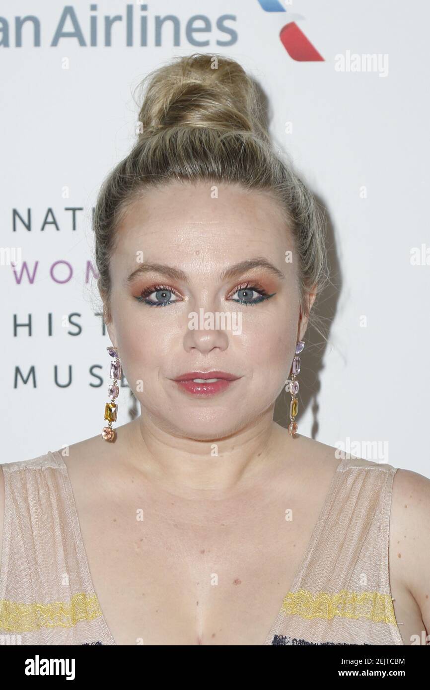 Amanda Fuller walking the red carpet at The National Women's History ...