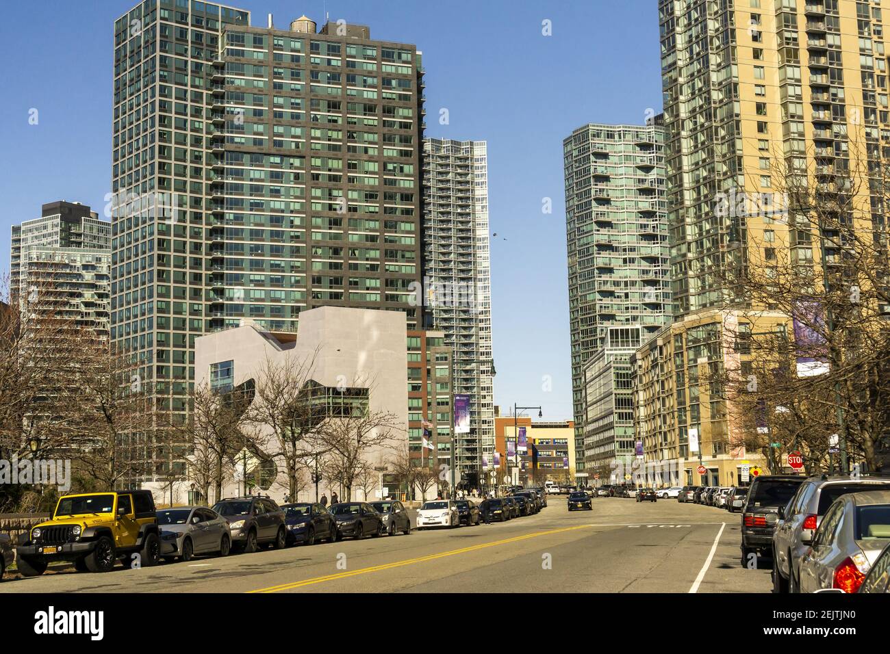 Development in the neighborhood of Long Island City in Western Queens ...