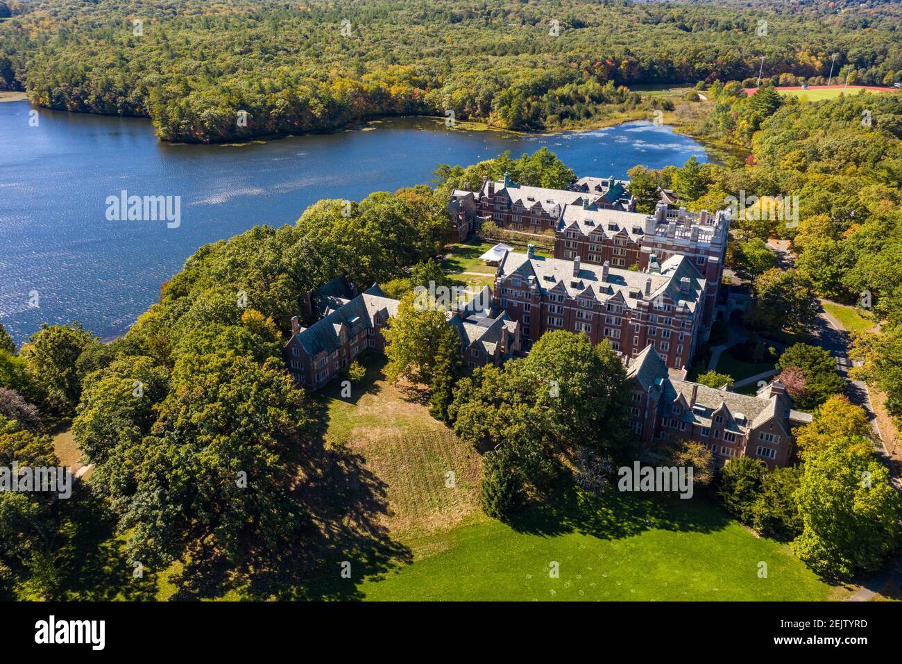 Wellesley college tower hall hi-res stock photography and images - Alamy