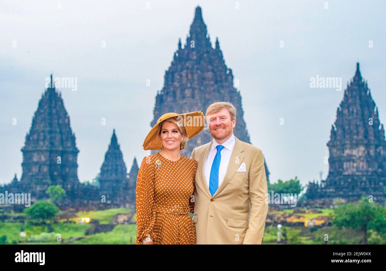 King Willem-Alexander and Queen Maxima of The Netherlands posing at the ...