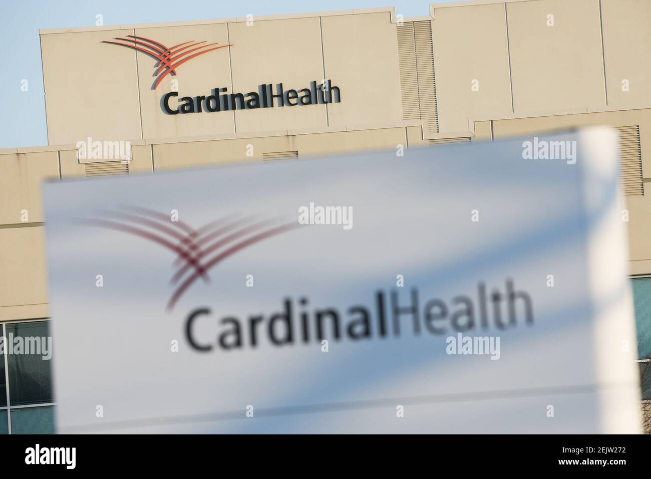 A logo sign outside of a facility occupied by Cardinal Health in ...