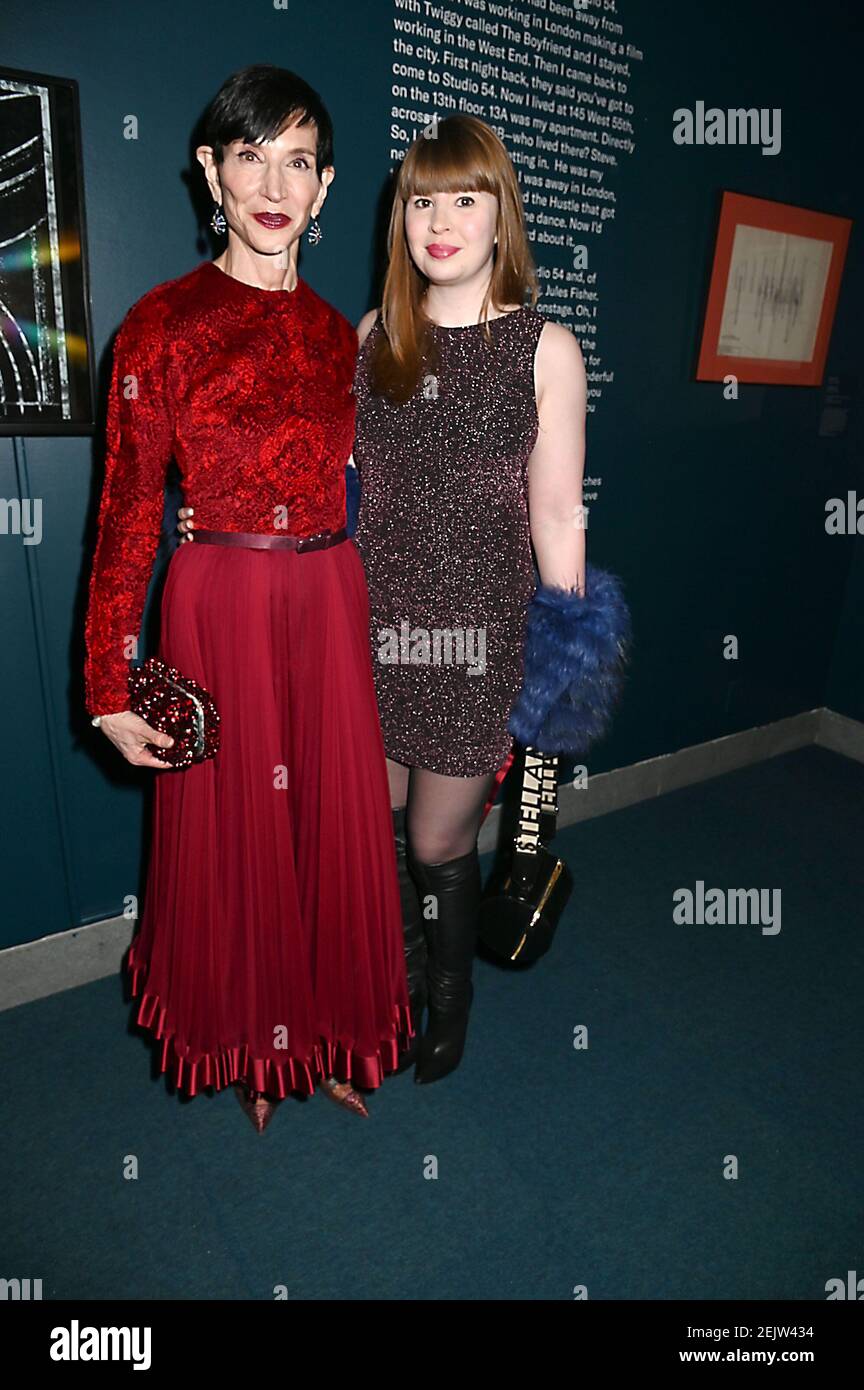 Amy Fine Collins and daughter Flora Collins attend The Brooklyn Museum ...