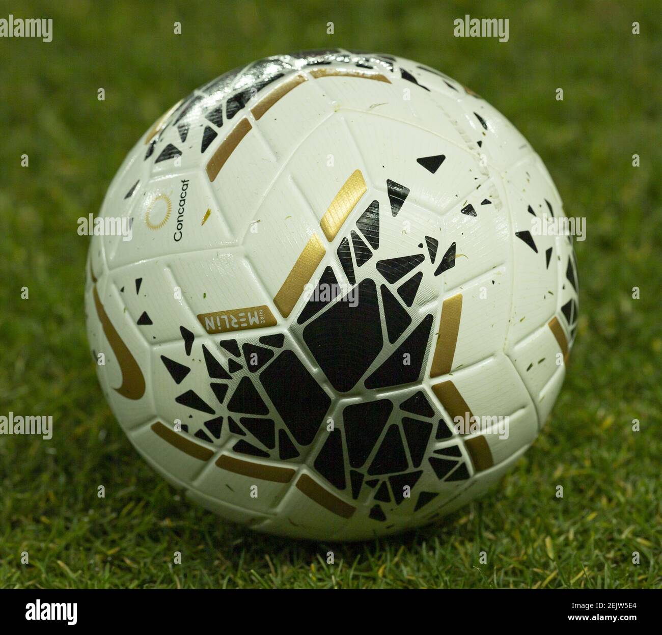 Official ball by Nike for Concacaf Champions League quarterfinal ...