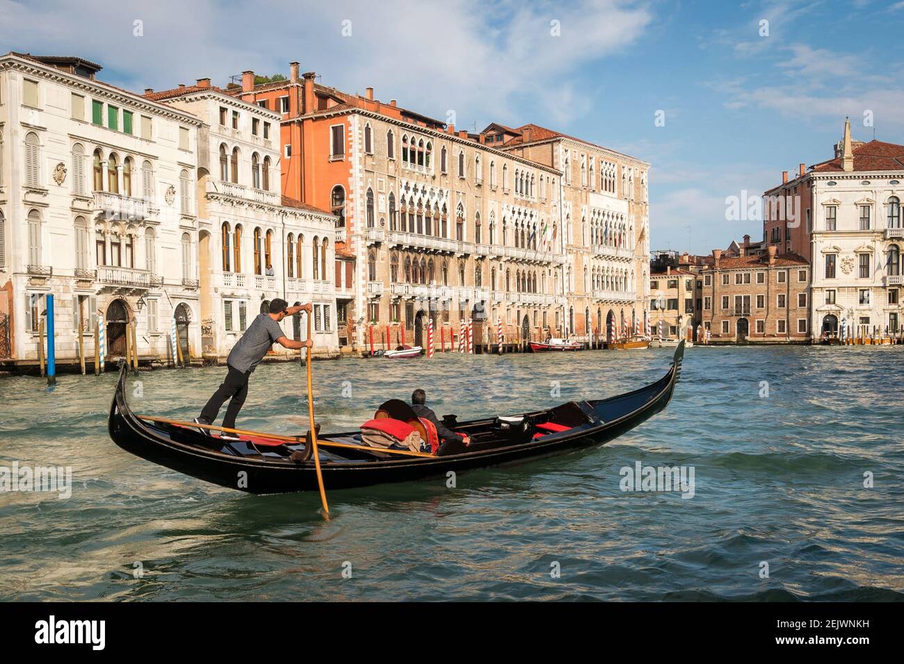 Gondolier venice gondola canal rowing buildings italy venezia italia hi ...
