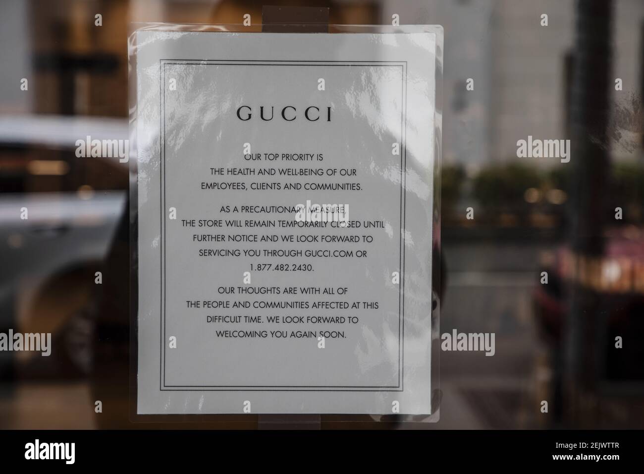 High-end businesses on Rodeo Drive in Beverly Hills shut down and close ...