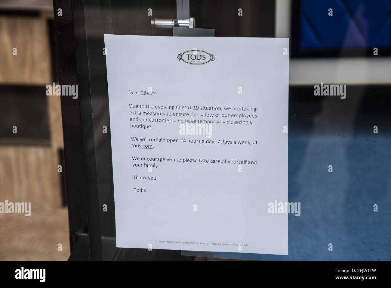High-end businesses on Rodeo Drive in Beverly Hills shut down and close ...