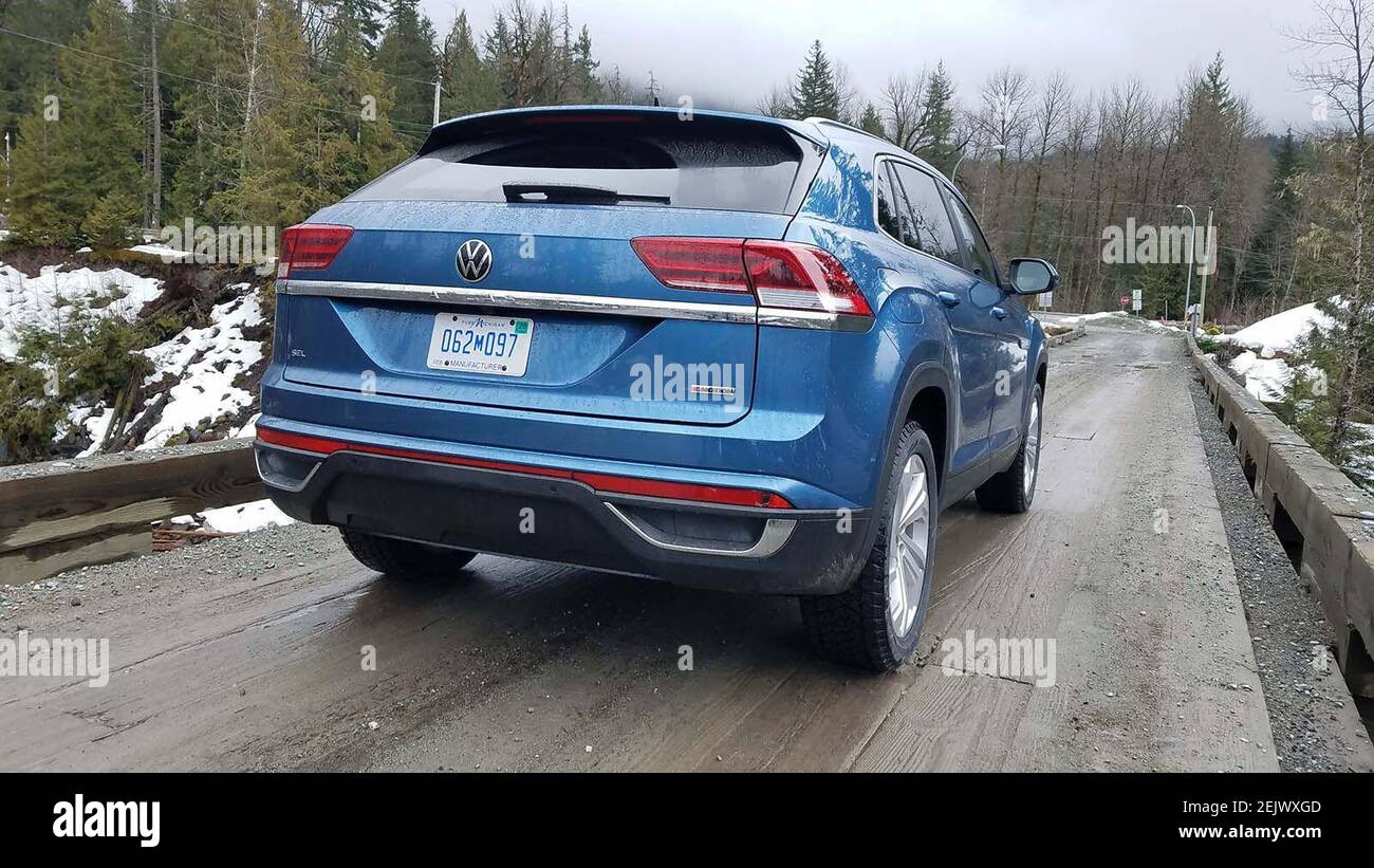 Whether with turbo-4 or V-6, the 2020 VW Atlas Cross Sport will return ...