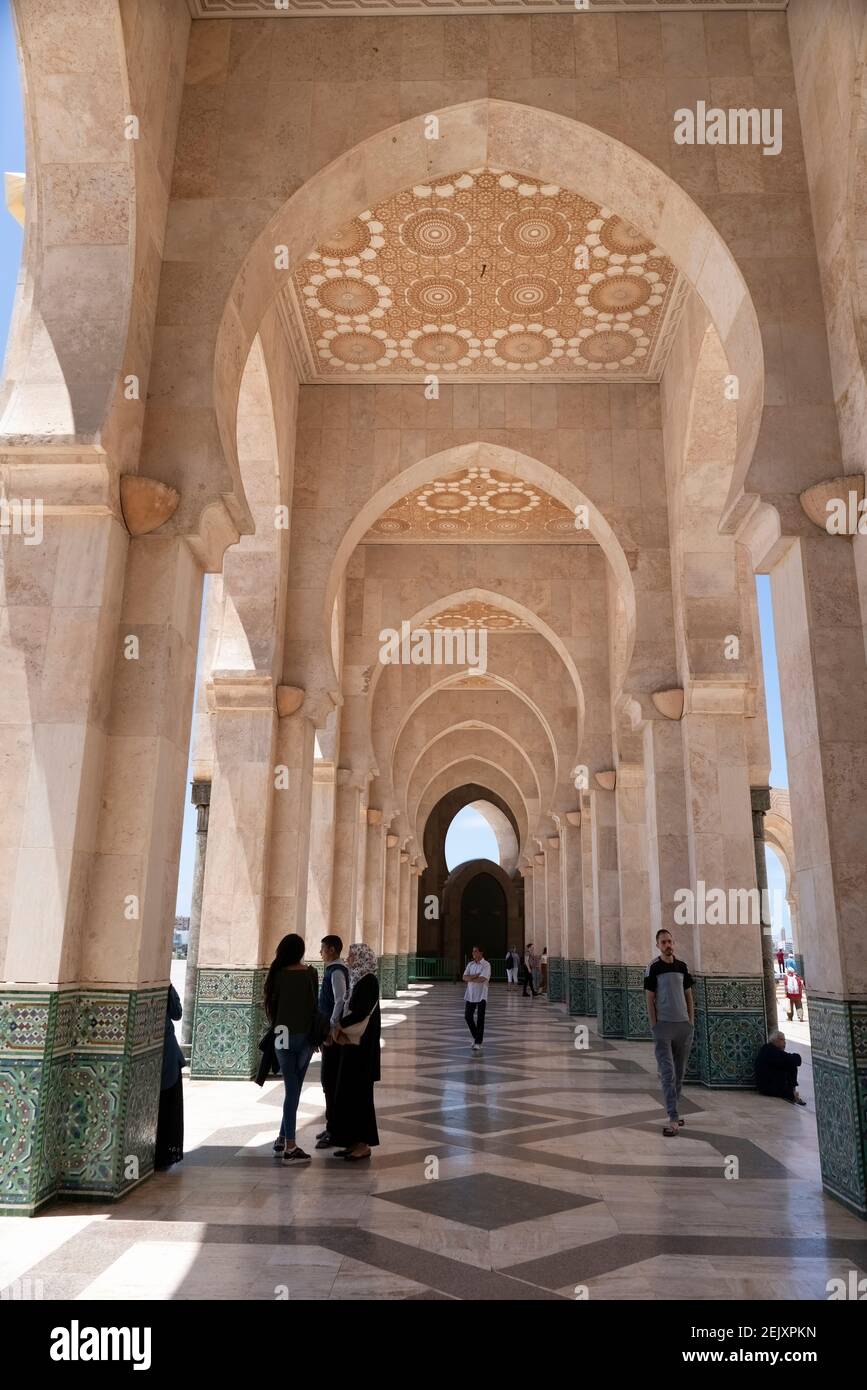 Wide view covered walkway hassan hi-res stock photography and images ...