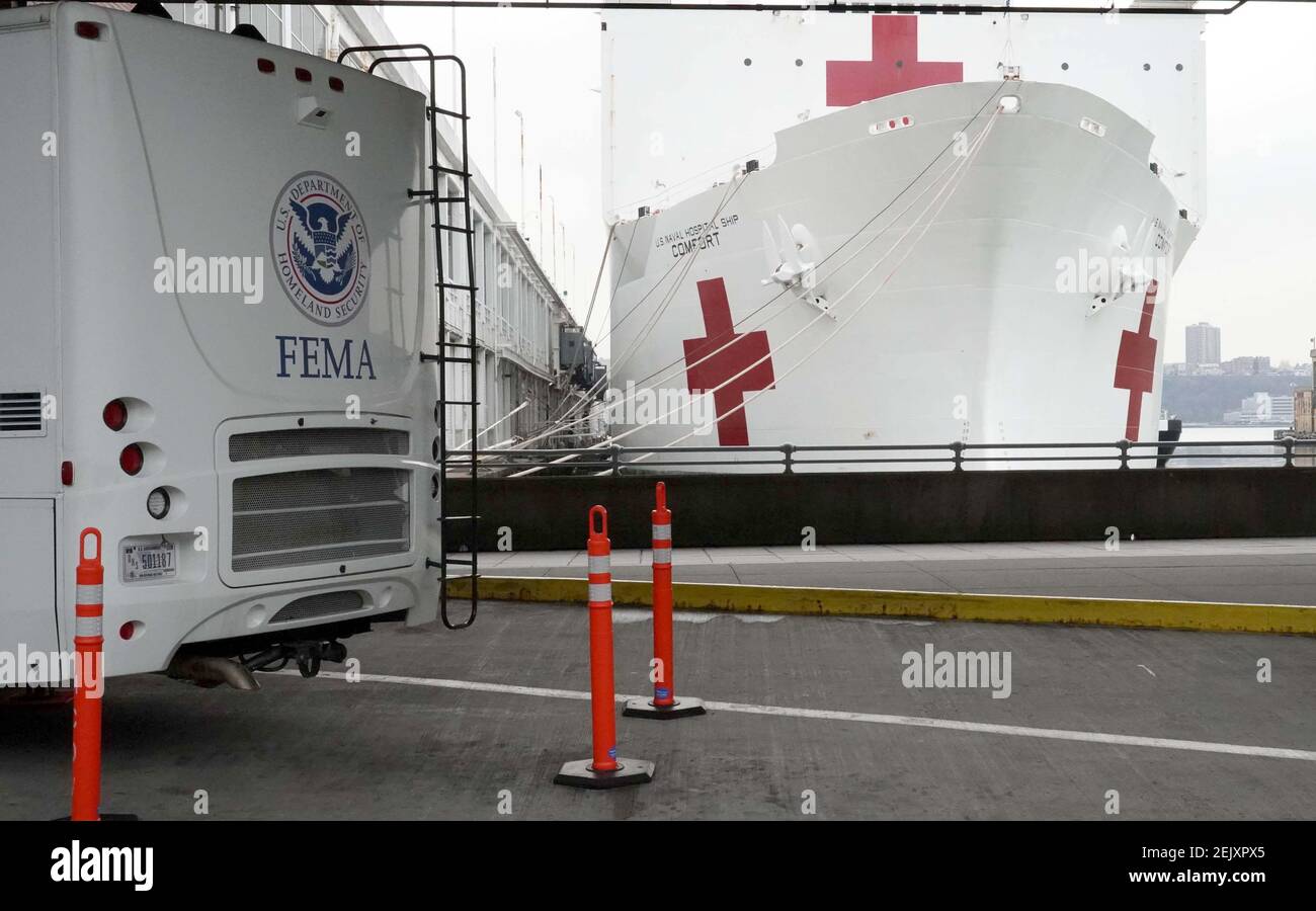USNS Comfort arrives at Peir 90 in New York to alleviate the pressure ...