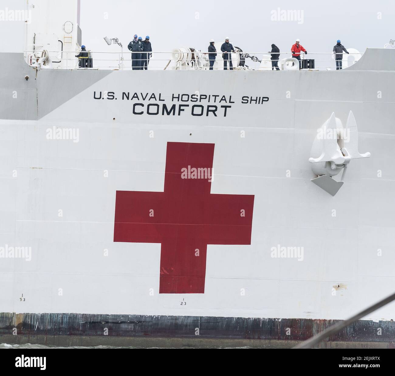 Arrival of USNS Comfort Navy ship Comfort with 1000 beds to relief NYC ...