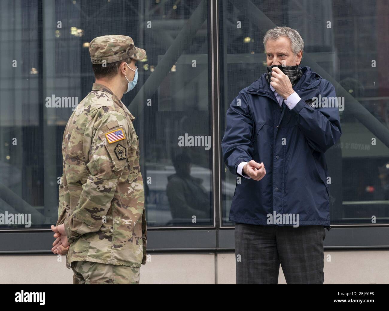NYC Mayor Bill de Blasio speaks to US Army major Sean Grady during ...