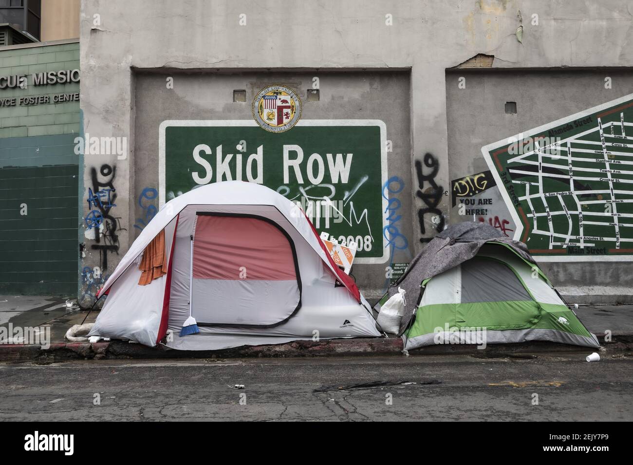 Skid Row in downtown Los Angeles has the cityÕs largest population of ...