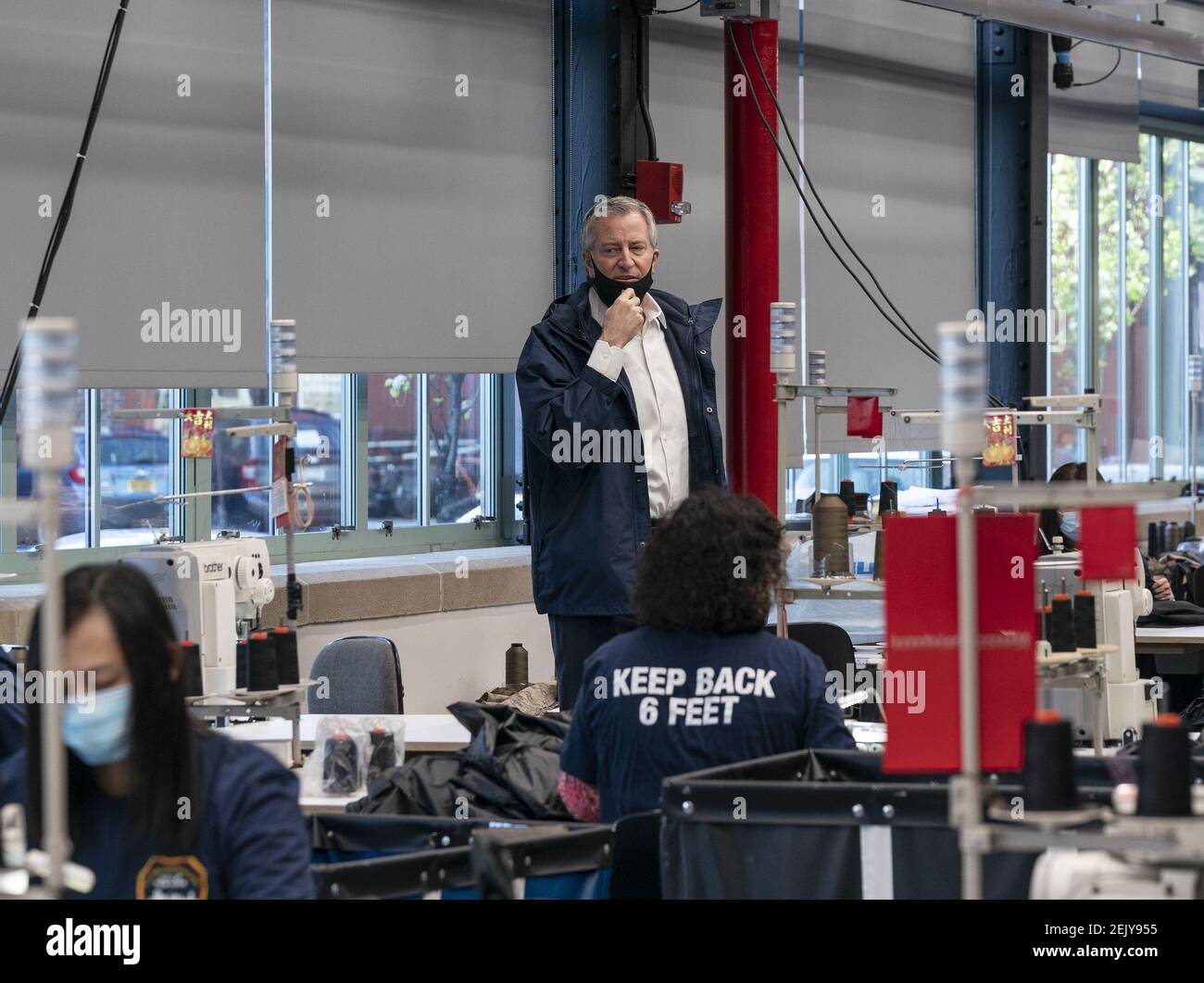 (4/6/2020) Mayor de Blasio visited production line run by Crye ...