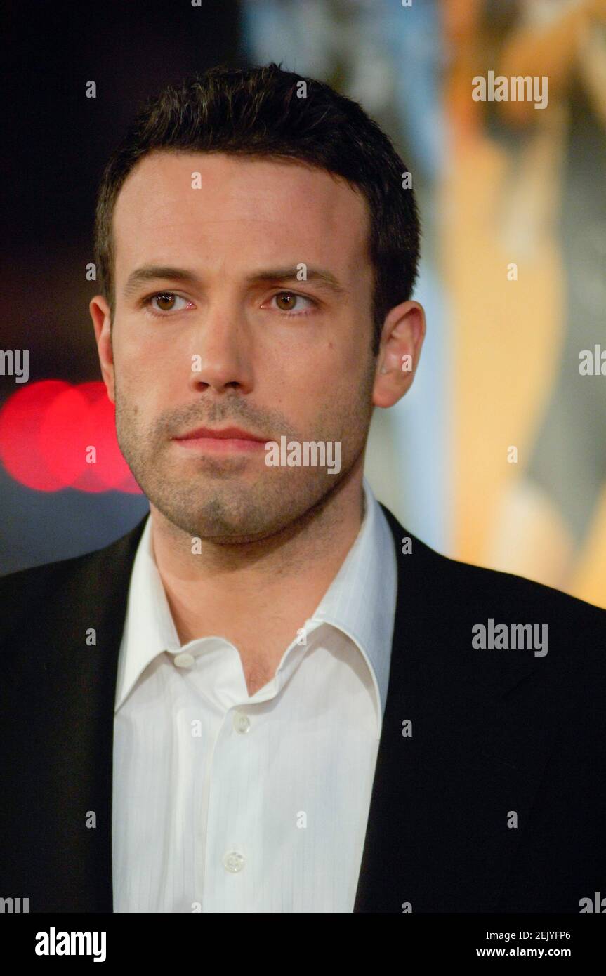 Actor Ben Affleck attends arrivals for the premiere of Smokin' Aces at ...