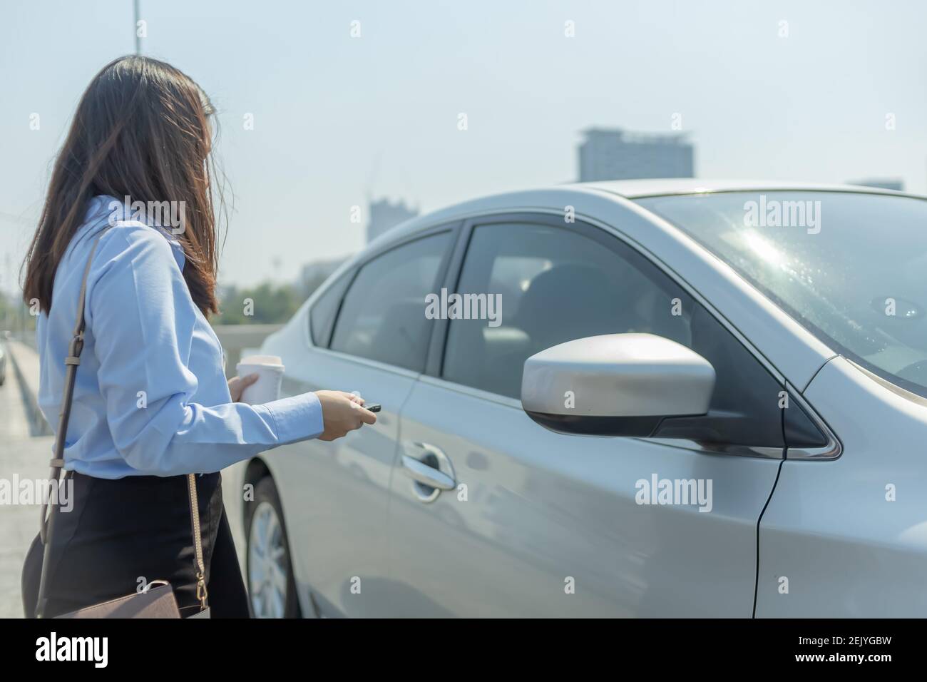 Pressing electronic car key hi-res stock photography and images - Alamy