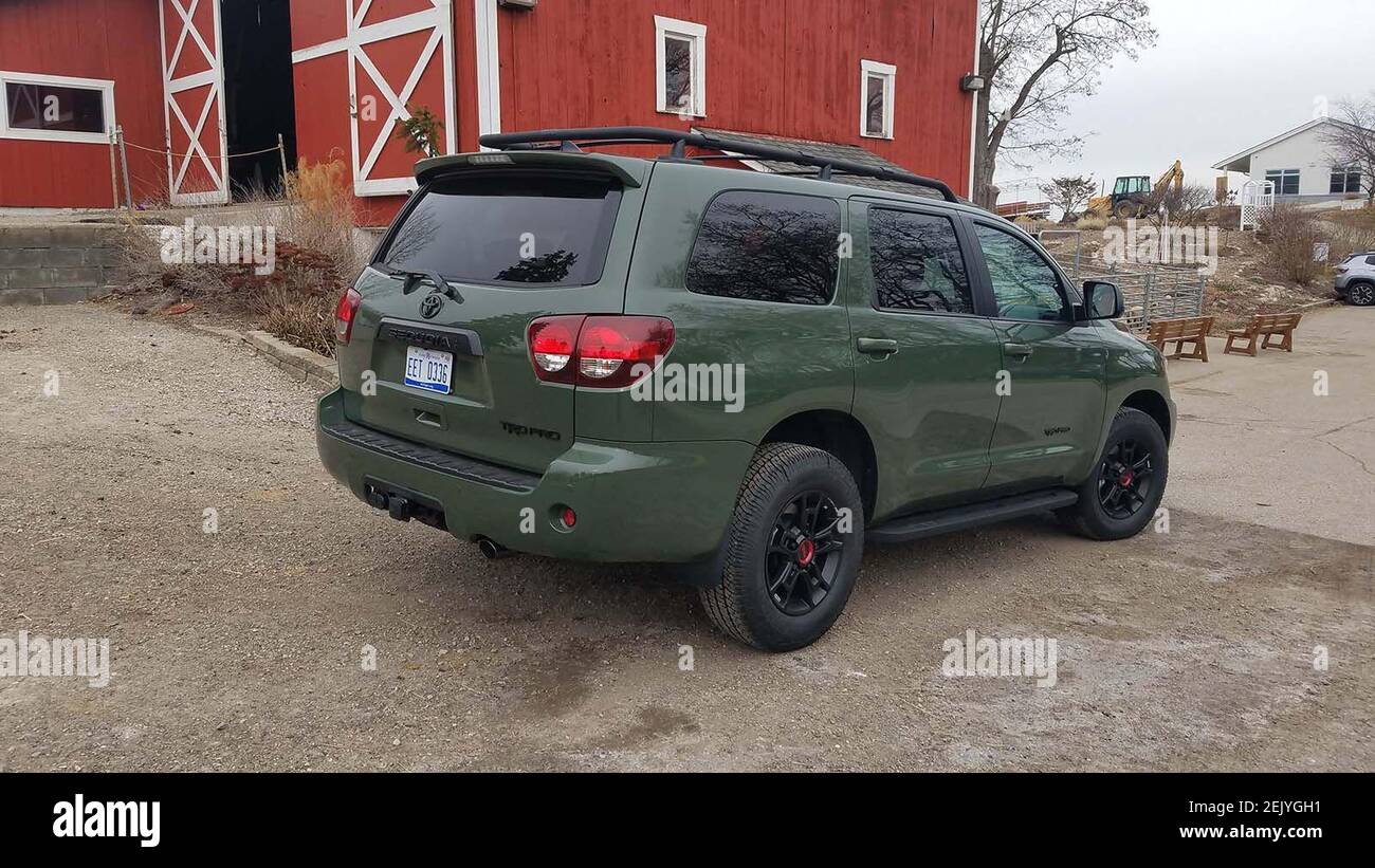 Base on a trick ladder-fram platform, the 2020 Toyota Sequoia is a good ...