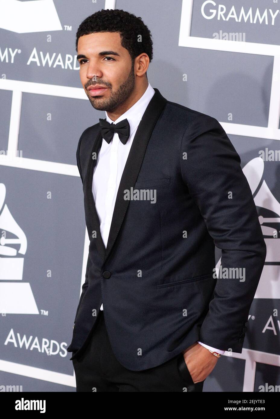 (FILE) Drake Makes Historic Debut at No. 1 on Billboard Hot 100 With ...
