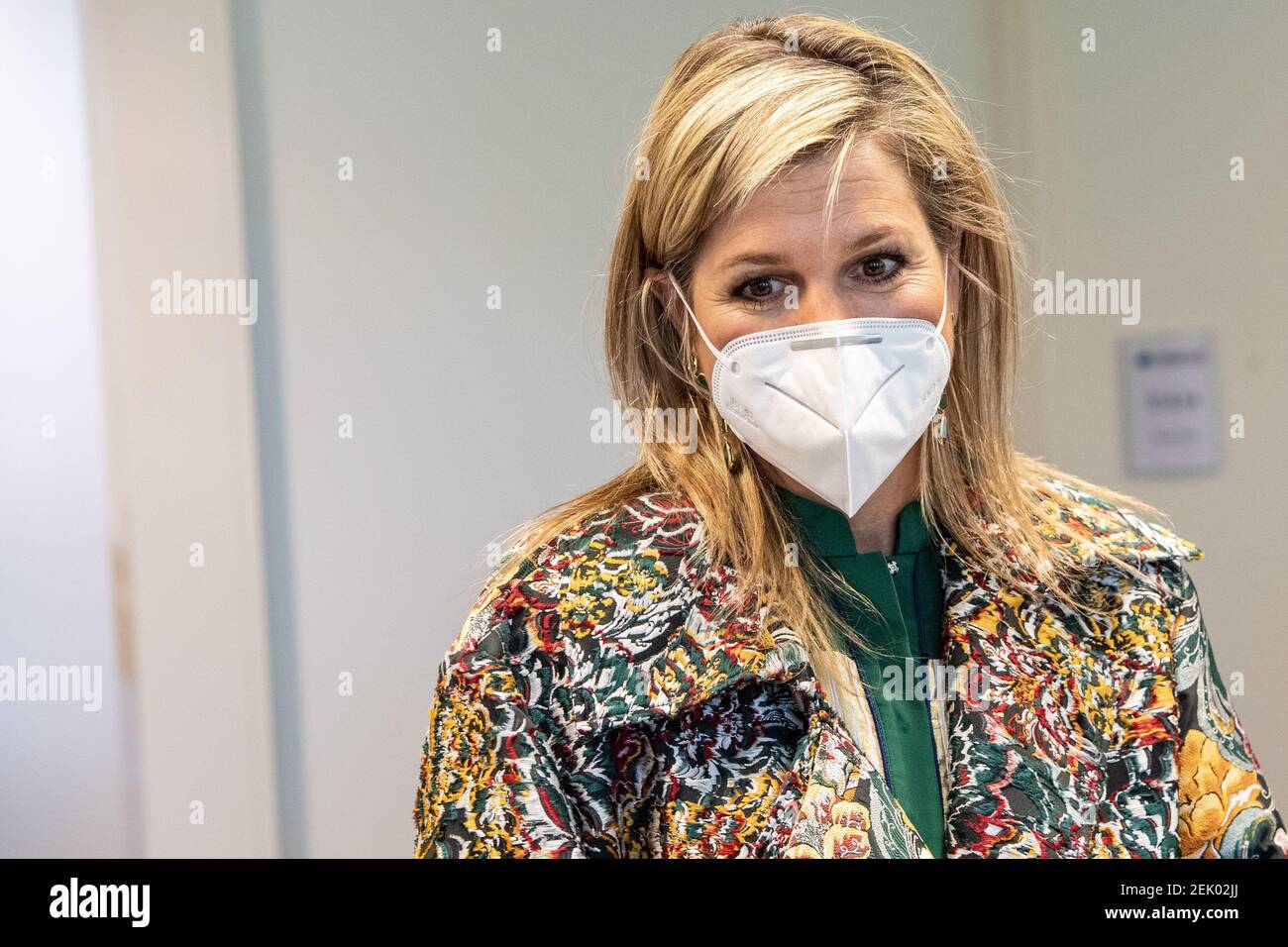 Queen Maxima wore a face mask during the working visit to technology ...