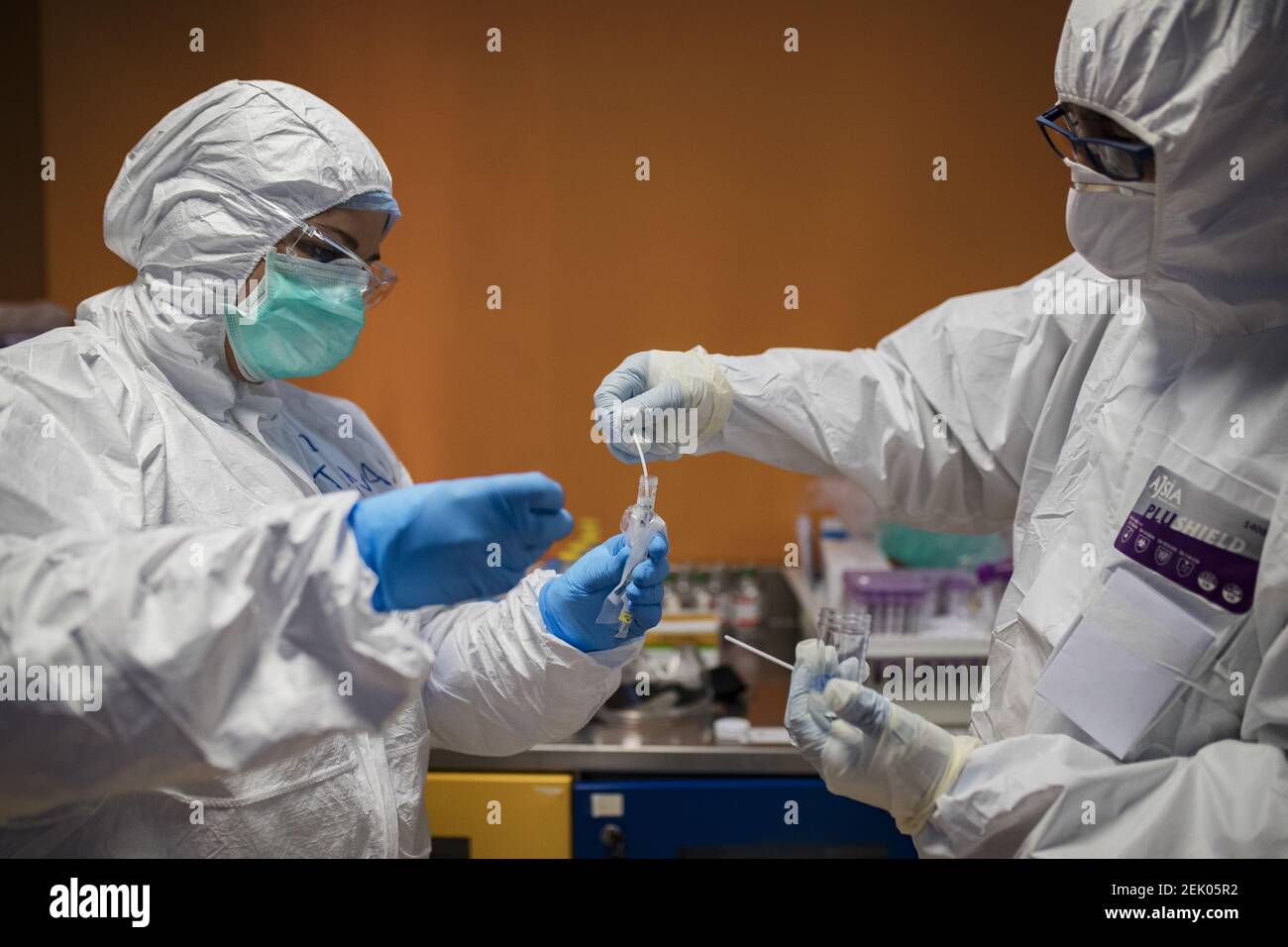 Medical staff work in an intensive care unit (ICU) in the Covid ...