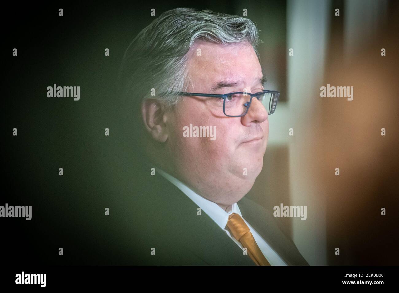 UTRECHT, 20-04-2020, Safety board about the corona measures in the 25 ...