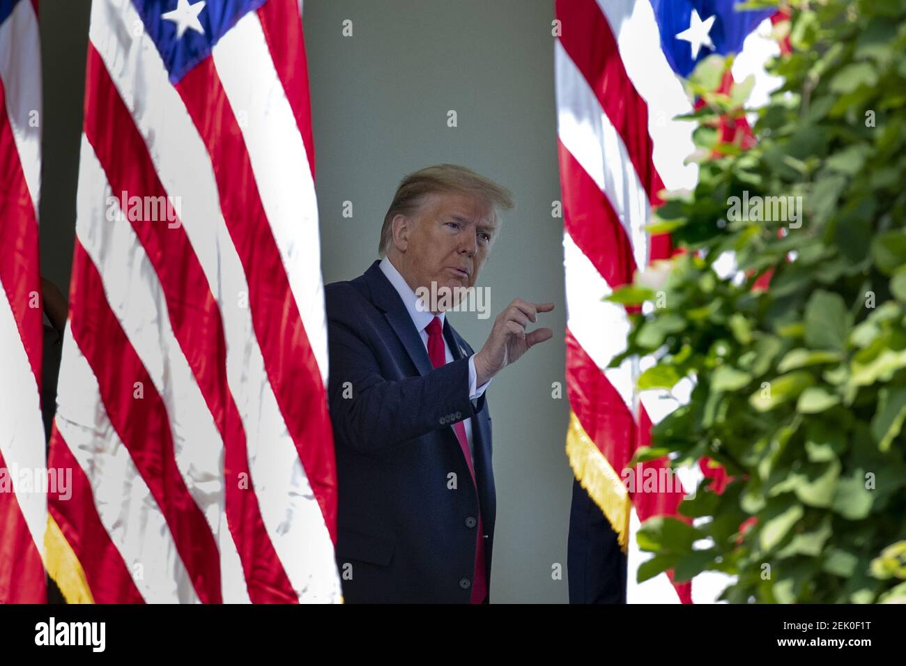 US President Donald J. Trump speaks with US House Minority Leader ...