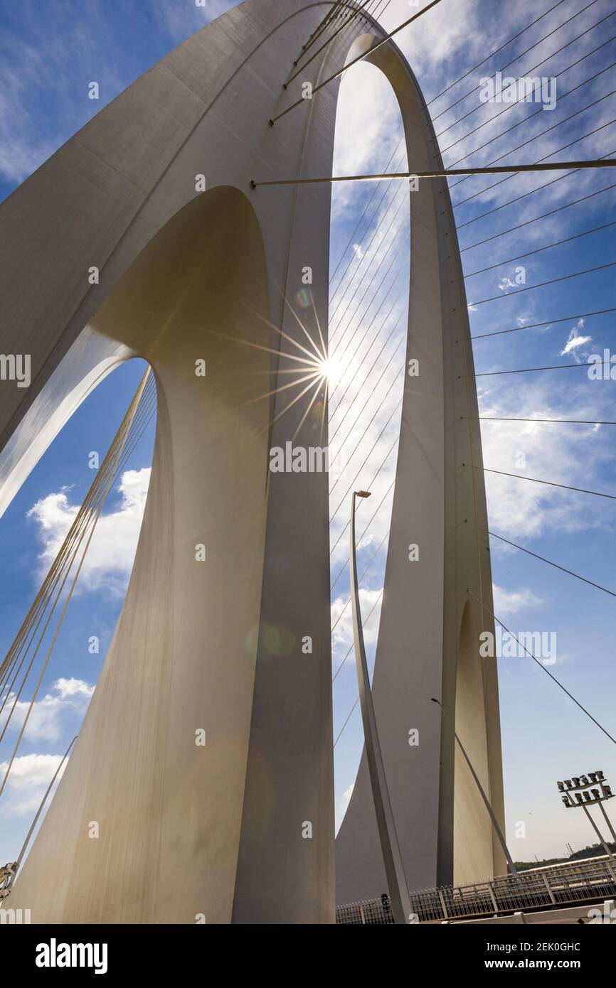 The view of Xinshougang Bridge, which opened to the public in September ...