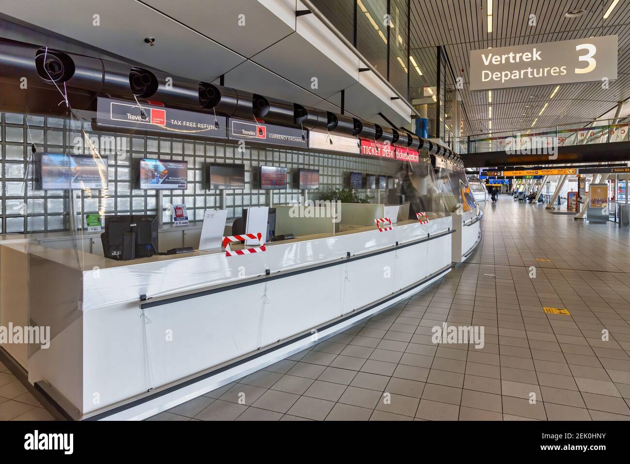 SCHIPHOL 23-04-2020, Schiphol preparing departure and arrivals for a 1 ...