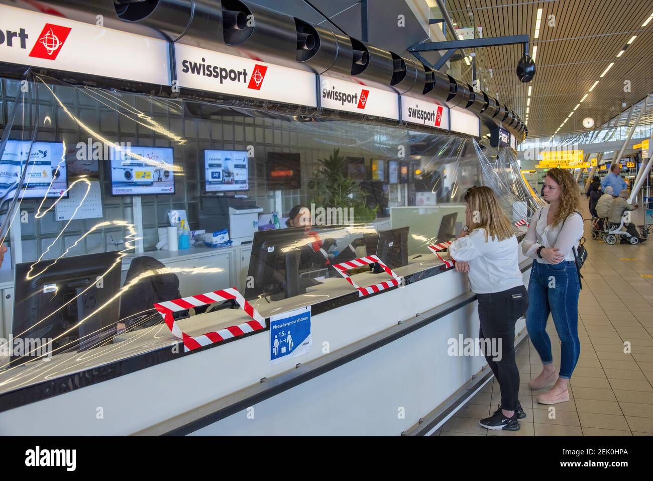 SCHIPHOL 23-04-2020, Schiphol preparing departure and arrivals for a 1 ...