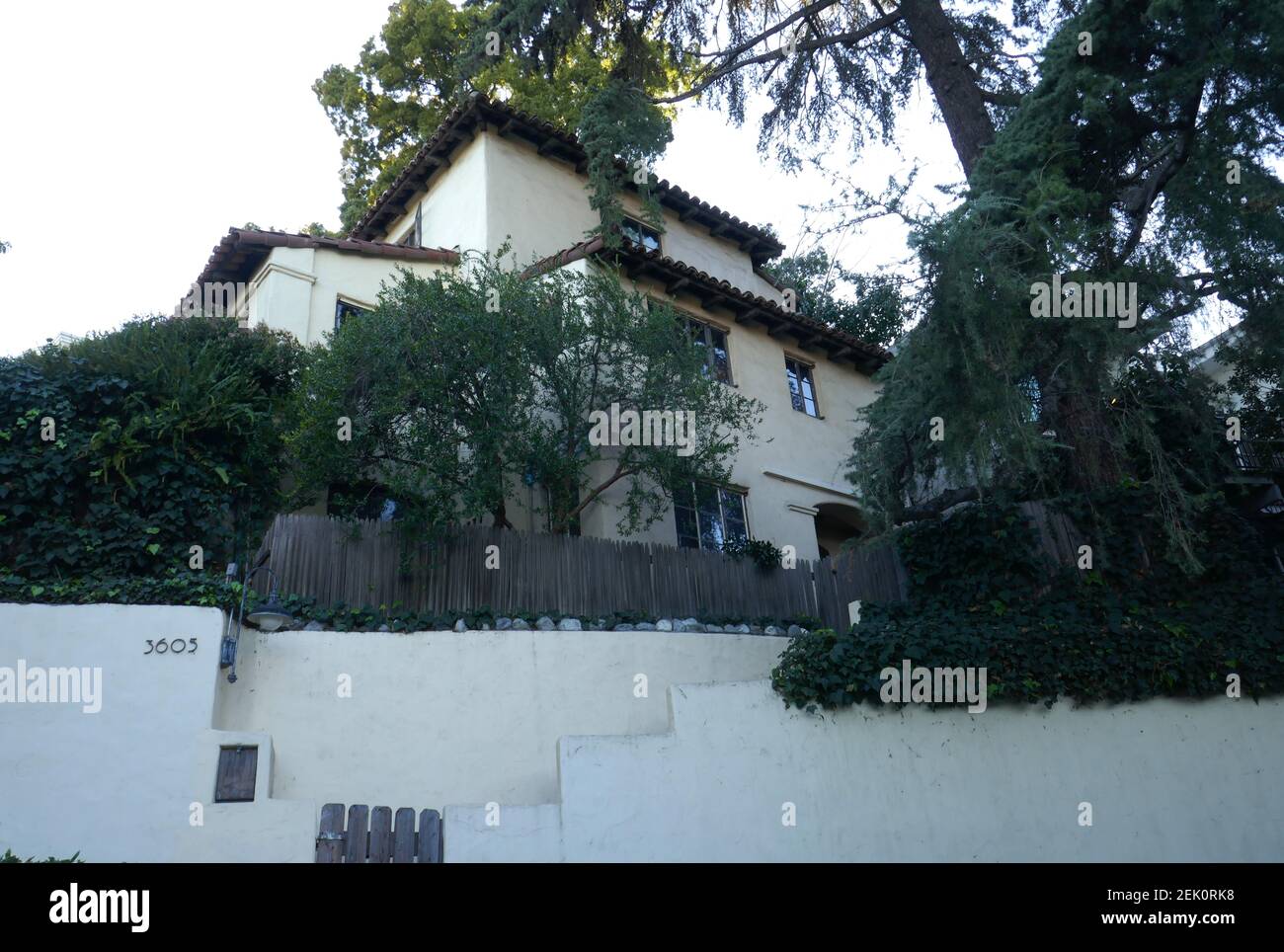 La Mort De Johnny Lewis