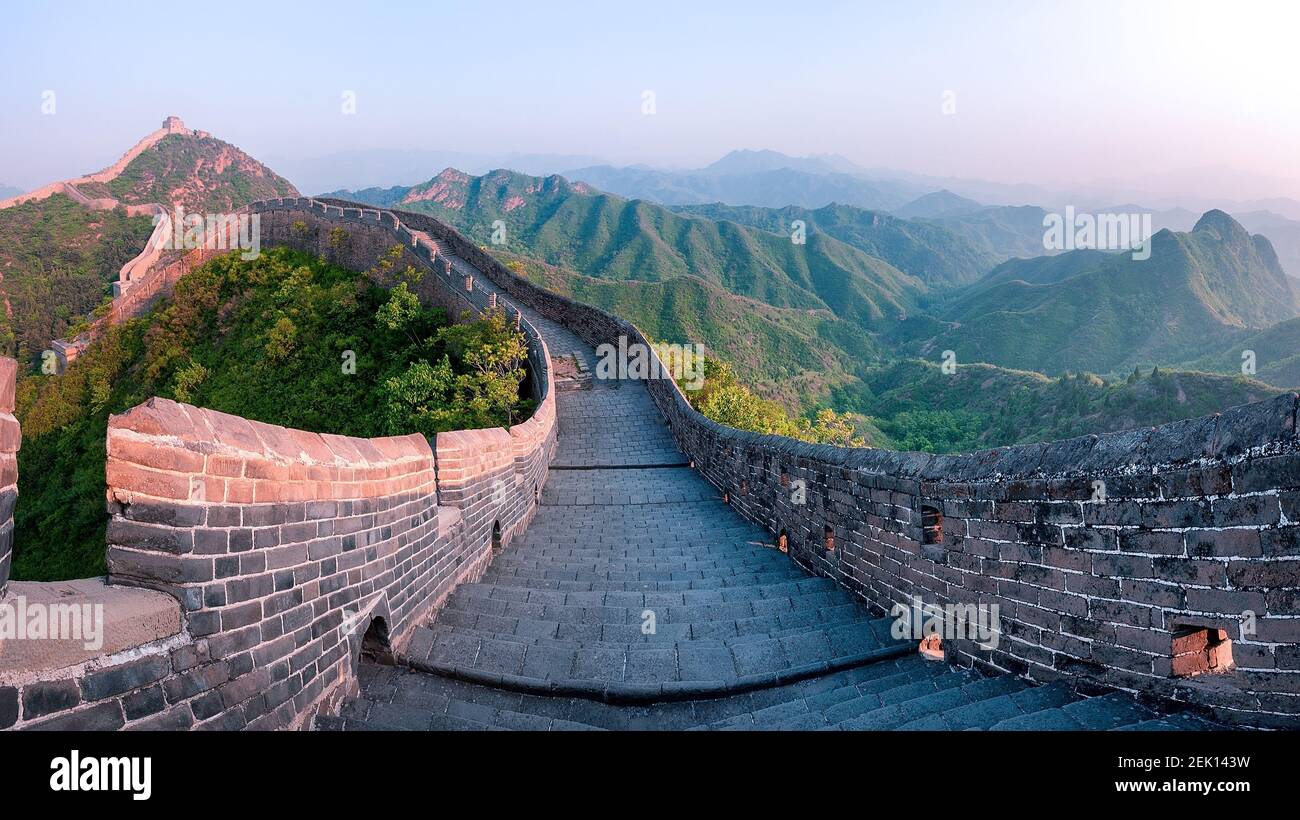 Beijingï¼ŒCHINA-On April 28, 2020, in Beijing, a photographer spent 10 ...