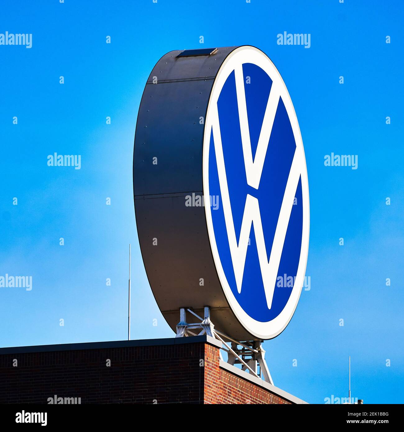 Volkswagen headquarters wolfsburg hi-res stock photography and images ...