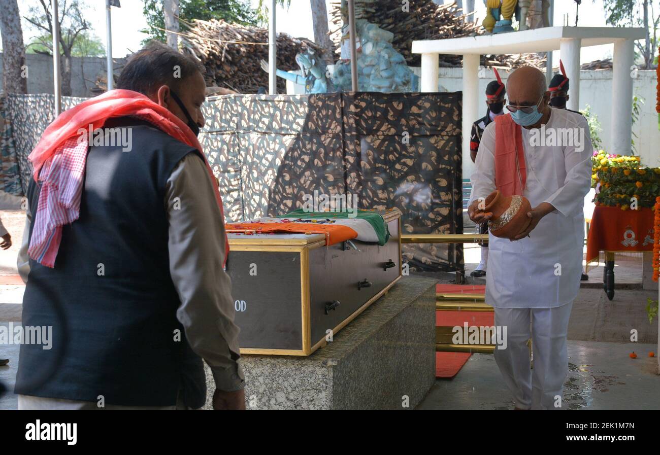 Funeral rituals india hi-res stock photography and images - Alamy