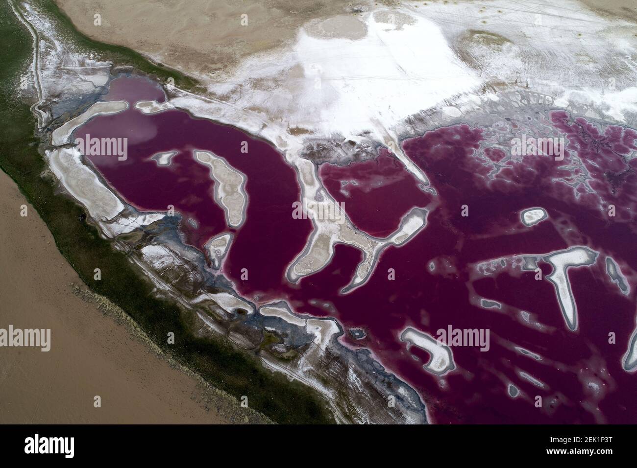 ALXA LEAGUE, CHINA - MAY 4, 2020 - A view of the quasi jiged Lake deep ...