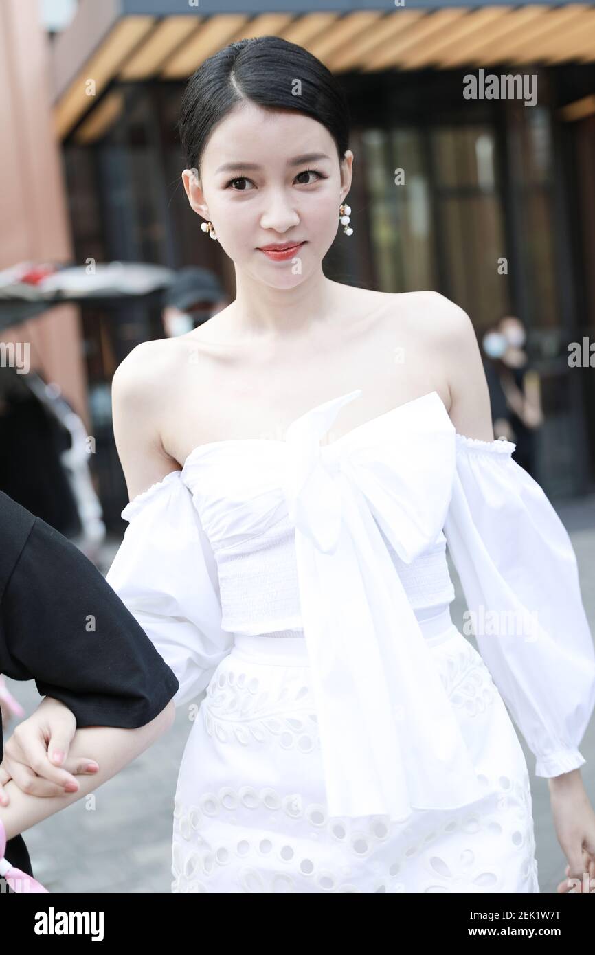 Chinese actress Sun Yi shows up at a shopping mall in Shanghai, China ...